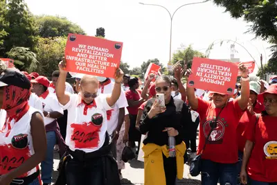 Talks resume as public service strike turns ugly