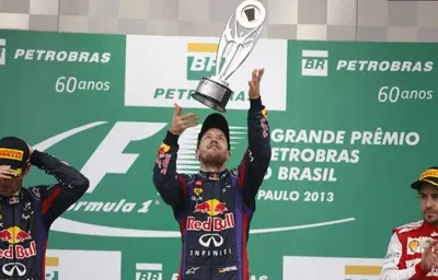 Vettel closes Formula One season in style