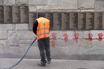 UNESCO warns that AI technology risks spreading Holocaust denial and ...