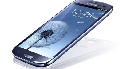 Consumer technology: The next ‘big’ cellphone shape