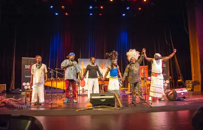 Bending time with African instruments