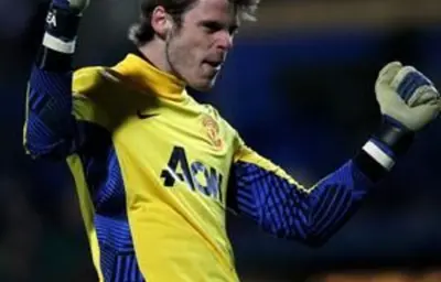 Red Devils edge closer to the League title